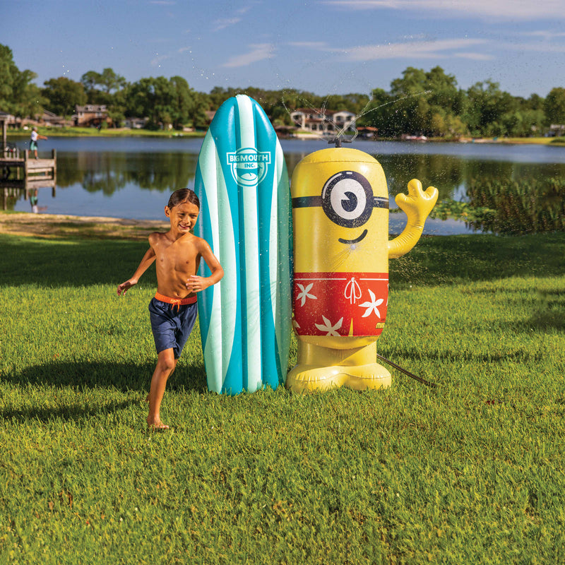 Surfboard Minion Sprinkler